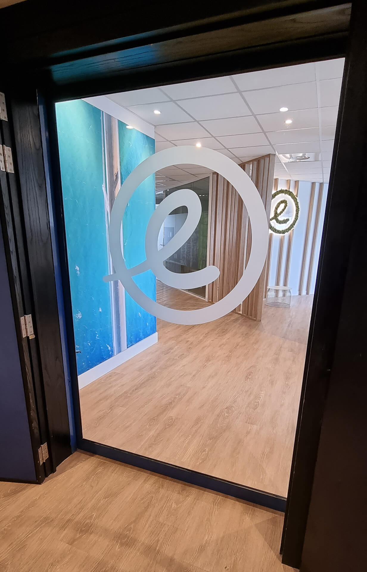 Lettrage Adhésif Extérieur Vitrine Amiens Boutique - Magasin